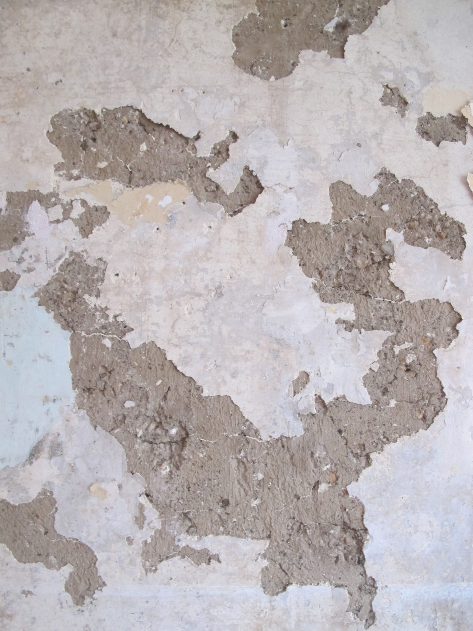 How To DIY Distressed Walls At Home | Maxine Brady