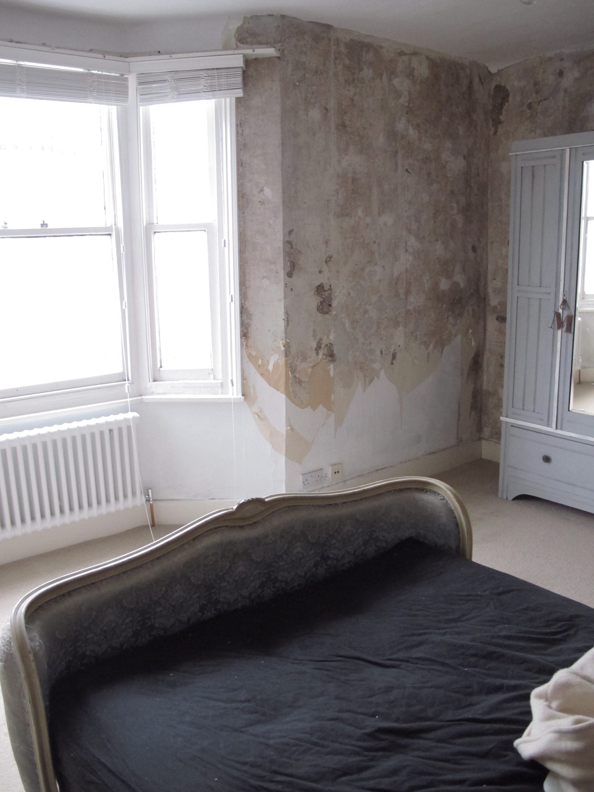 How To DIY Distressed Walls At Home | Maxine Brady