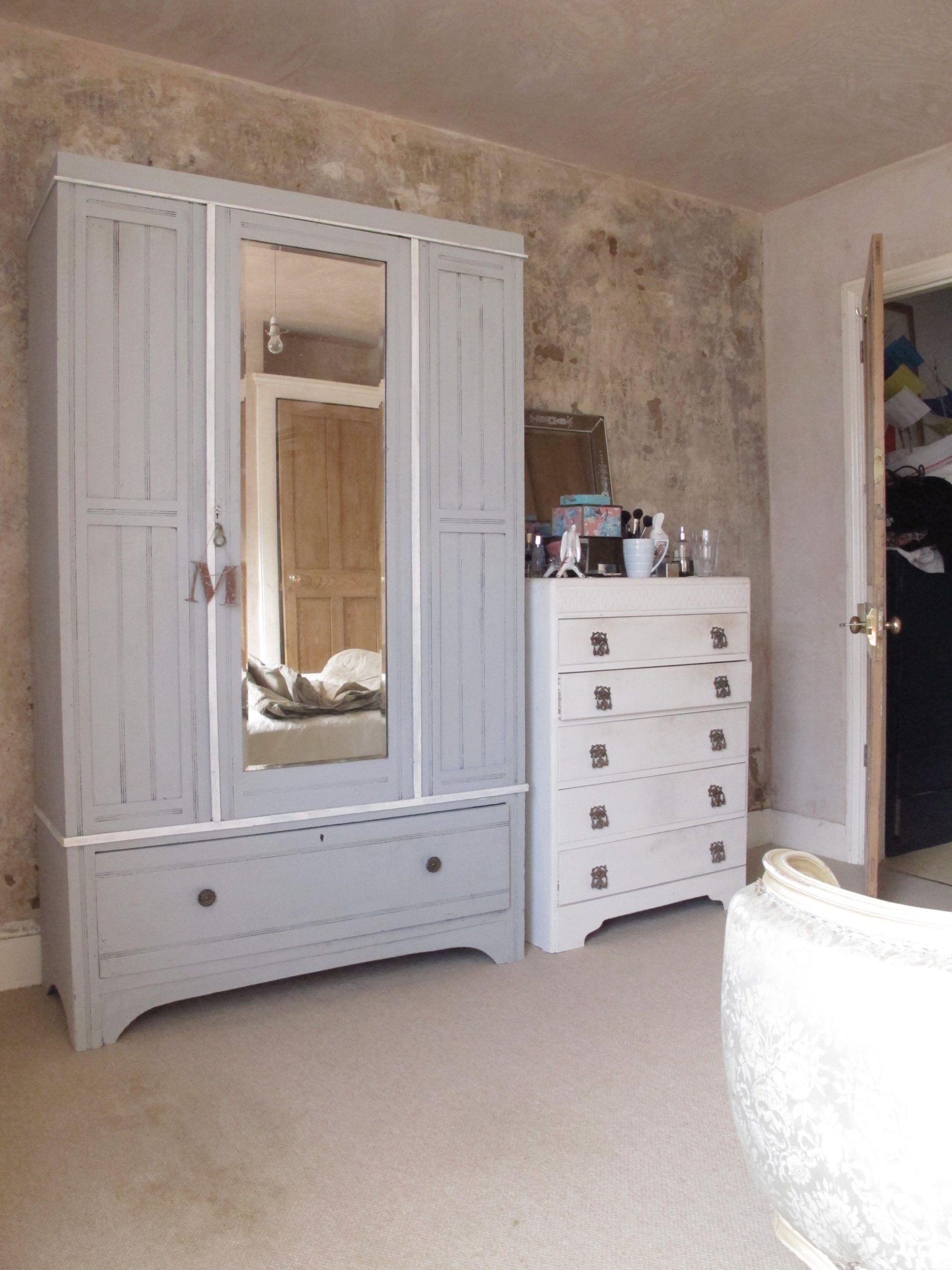 How To DIY Distressed Walls At Home | Maxine Brady