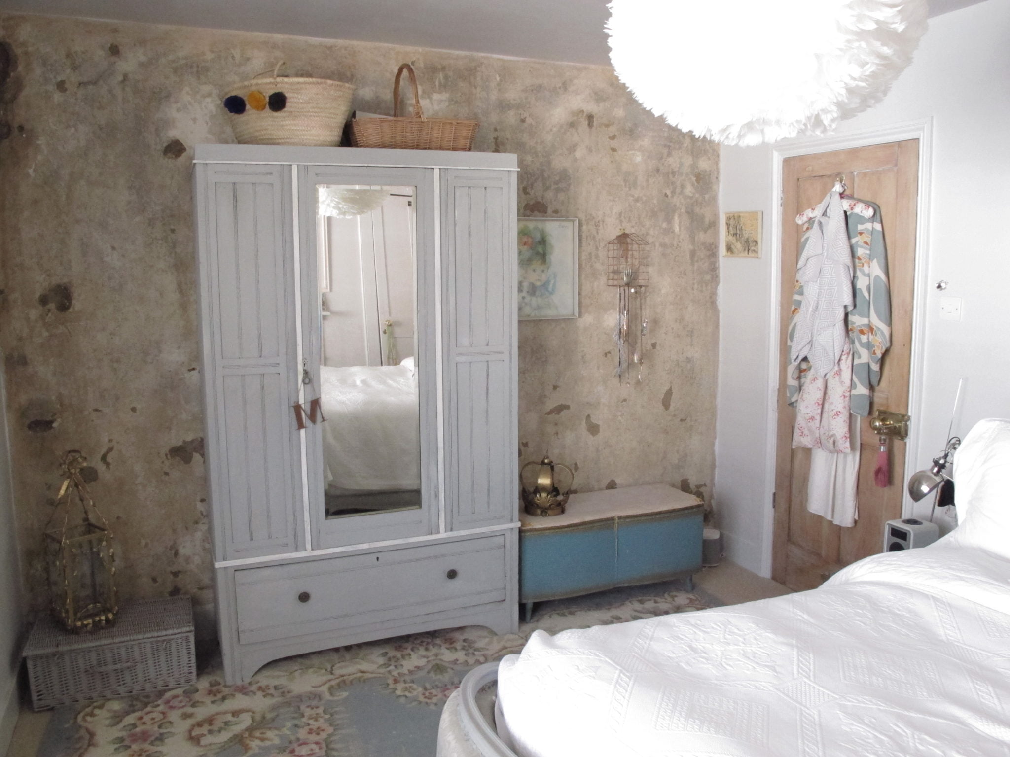How To DIY Distressed Walls At Home | Maxine Brady