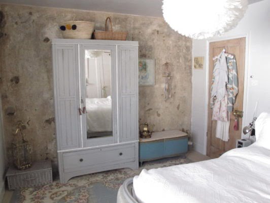 How To DIY Distressed Walls At Home | Maxine Brady