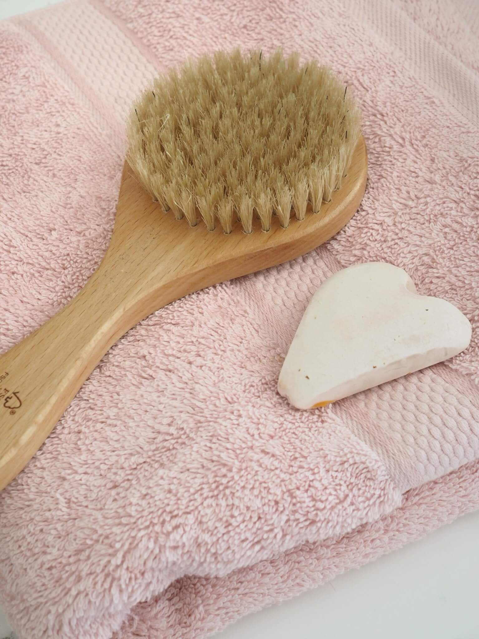 How to Kick Start Your Day With A Brilliant Bathroom Routine | Maxine Brady