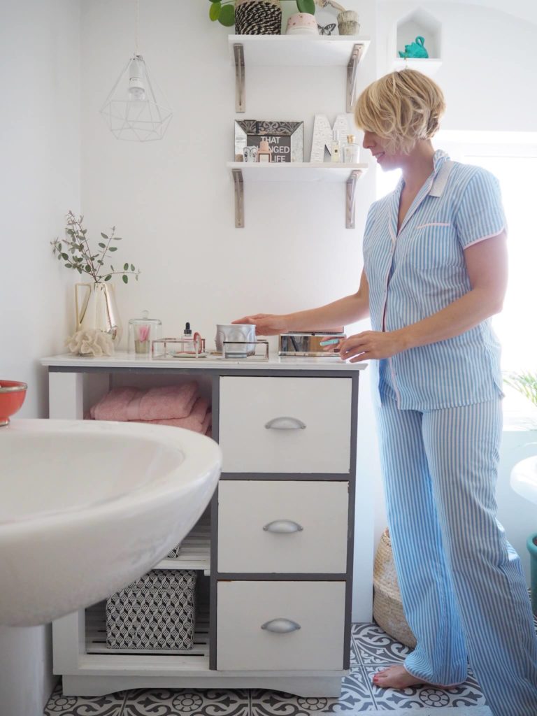 How To Kick Start Your Day With A Brilliant Bathroom Routine | Maxine Brady
