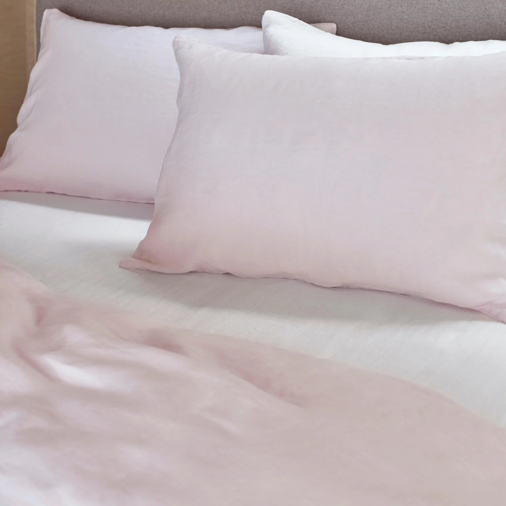 Dress Your Bed Like A Pro - 5 Styling Tips | Maxine Brady | Interior ...