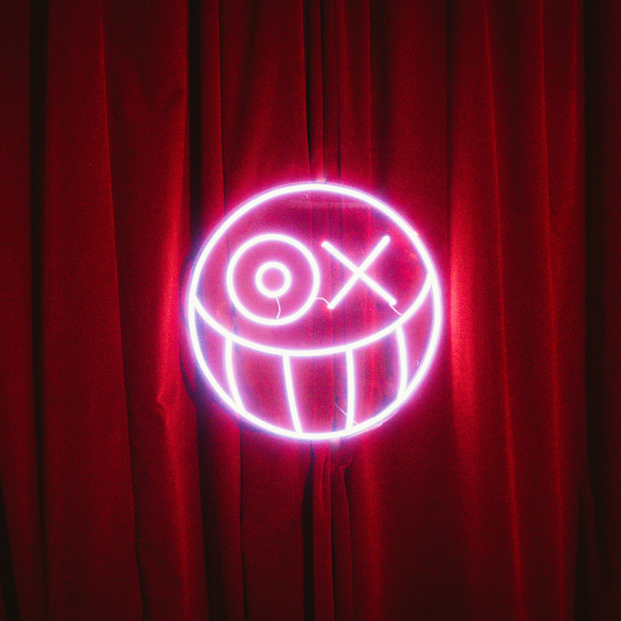 10 NEON SIGNS YOUR WALLS NEED RIGHT NOW!