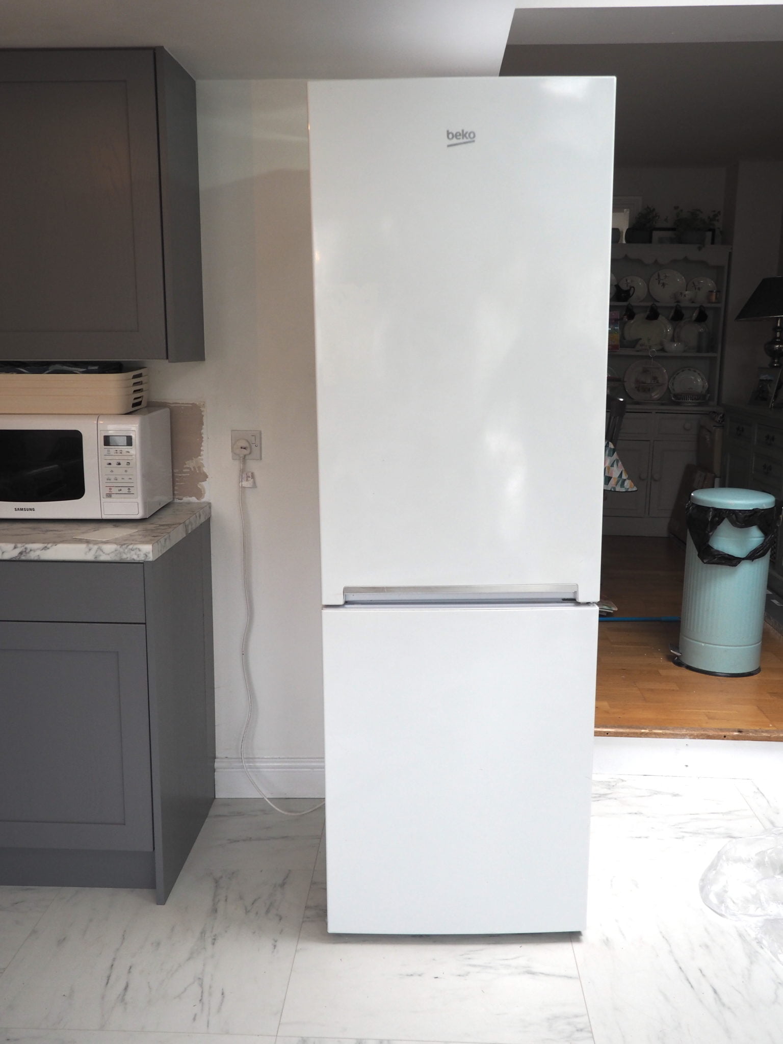 How To Makeover A Fridge For £10 With This Clever DIY Hack